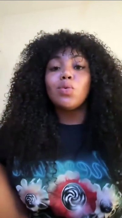 Rapper remove clipe de após ser acusada de fazer sinal de facção ...