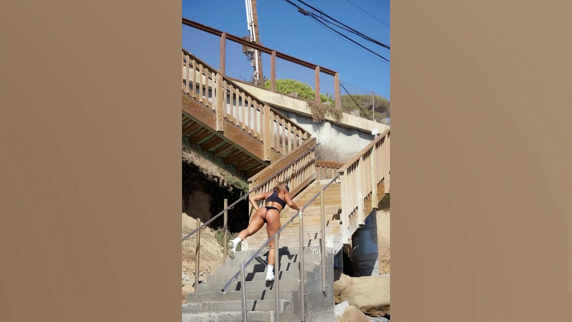 Body on fire! Travis Kelce's ex, Kayla Nicole, stunned beachgoers with ...