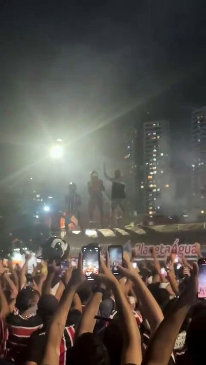 SAF do Santa Cruz: torcida do Santa Cruz faz festa com anúncio ...