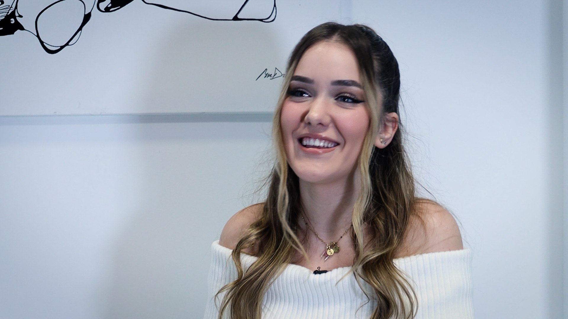 Malú Salgado debuta con un EP y media docena de canciones - MarcaTV