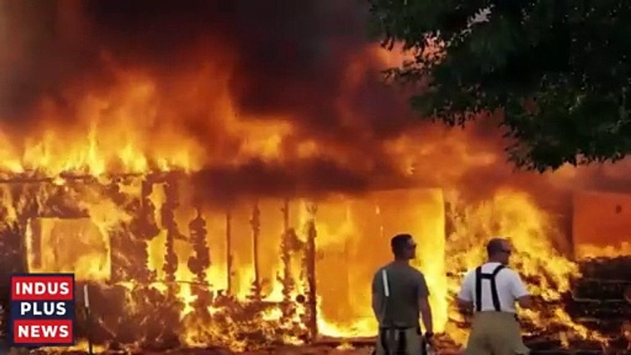 Los Angeles Terrible Fire Spread By Strong Winds - California Wildfire ...