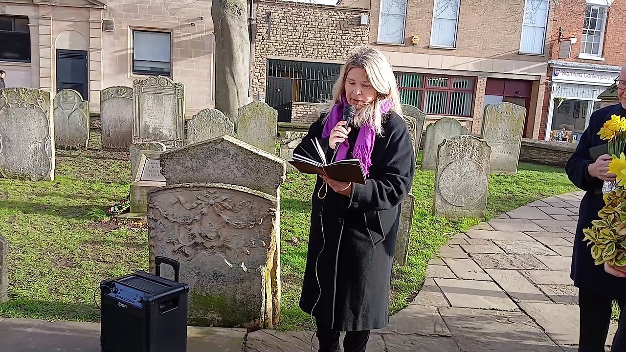 Holocaust Memorial Day in Stamford - poetry reading - video Dailymotion
