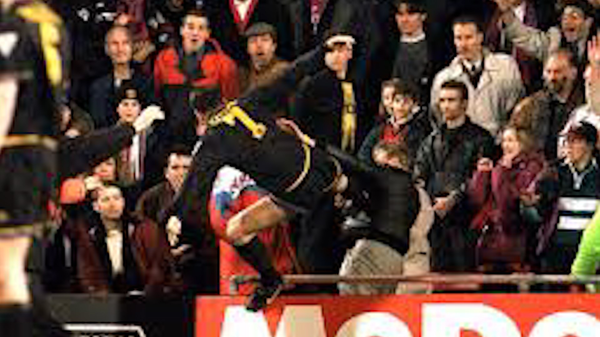 La famosa patada voladora de Cantona - MarcaTV