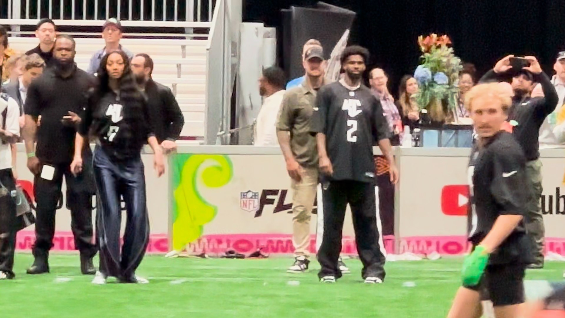 Super Bowl Flag Football: Angel Reese y Shedeur Sanders entrenan juntos ...