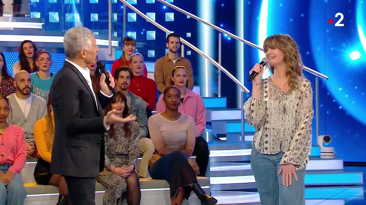 N'oubliez pas les paroles : qui est Nelly, la nouvelle maestro qui a éliminé Benoît ? - Vidéo ...