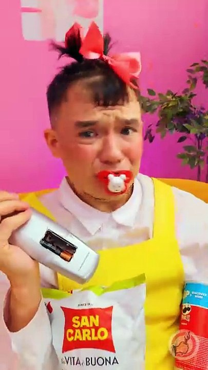 Bugs Took Over the TV Station 📺 - video Dailymotion