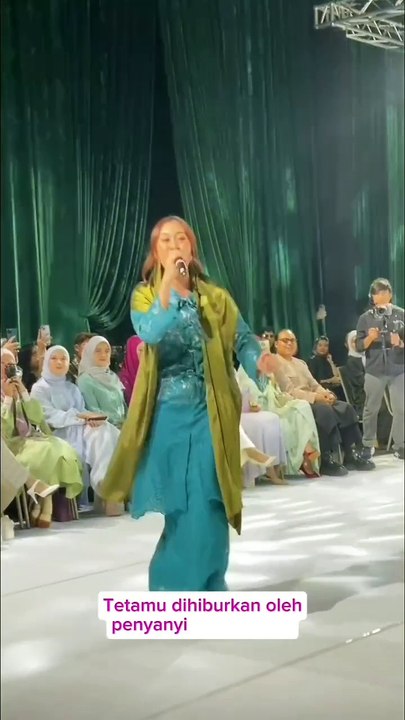 RICO RINALDI PERKENAL KOLEKSI SUMMERAYA RTW 2025 - Video Dailymotion