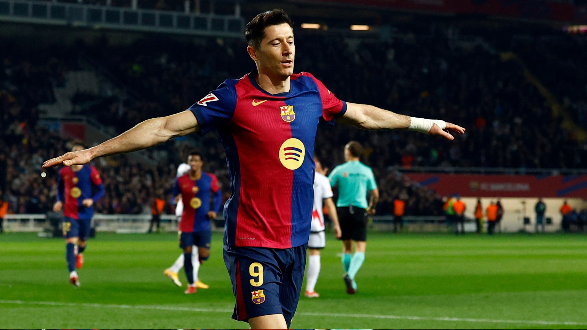 Who can Surpass Lewandowski in The Race for The Golden Boot? | beIN SPORTS