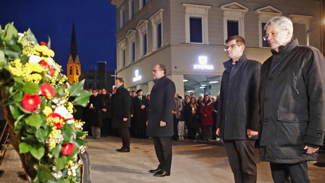 Tausende gedachten in Villach der Terror-Opfer - video Dailymotion