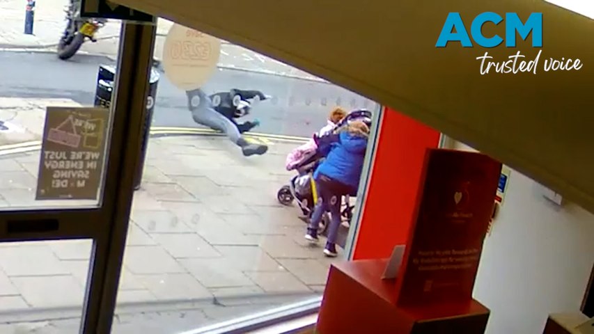 Scary moment motorbike thief launched into air in police dashcam chase ...