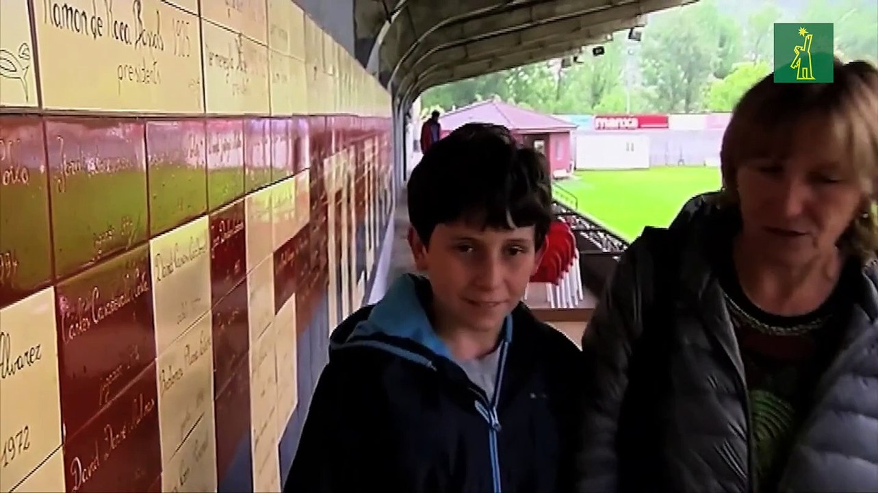 Las conmovedoras historias de niños invidentes que lograron ver a Messi ...