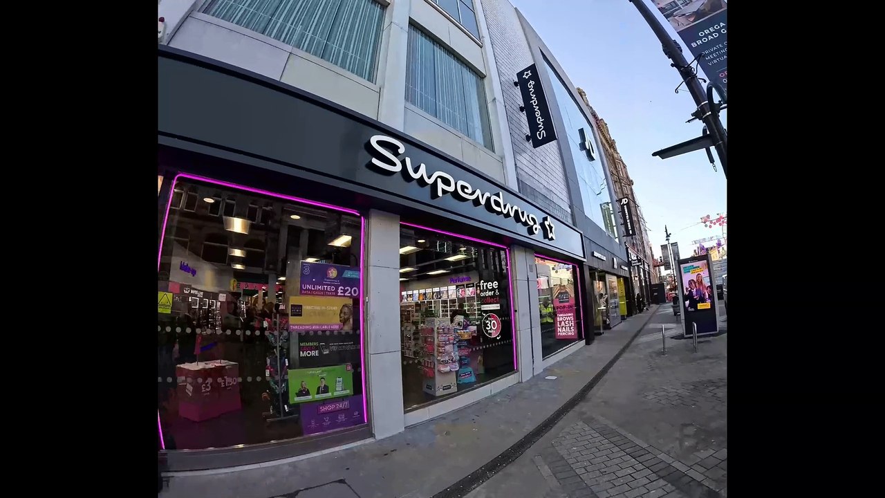 New Superdrug store opens on Briggate in Leeds city centre - video Dailymotion