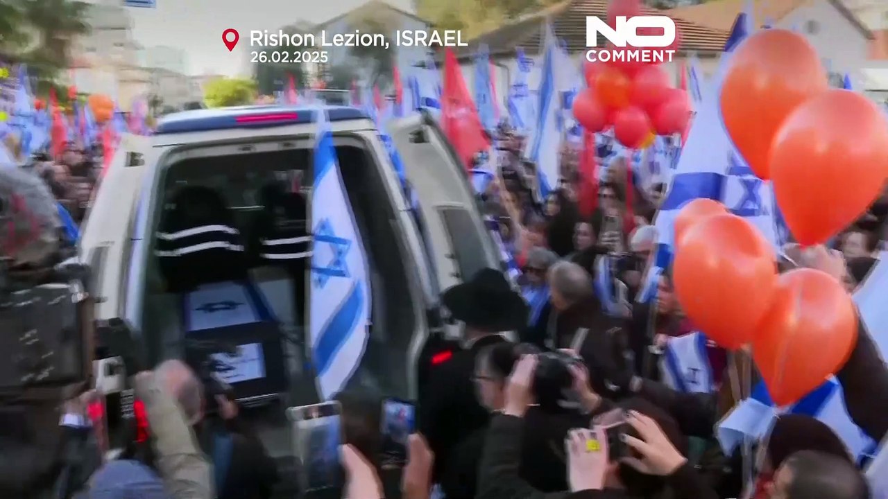 Il funerale di Shari Bibas e dei suoi tre figli, ostaggi morti nel ...