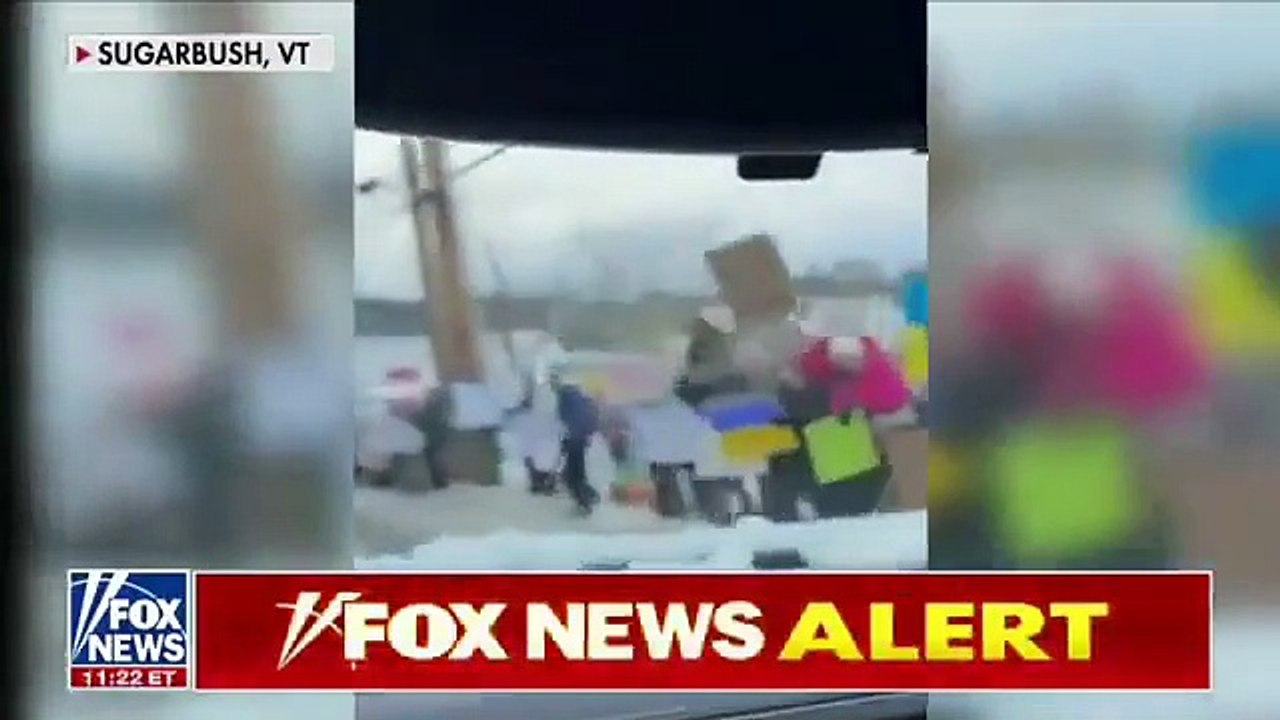 JD Vance Protested on a Skiing Trip in Vermont - video Dailymotion