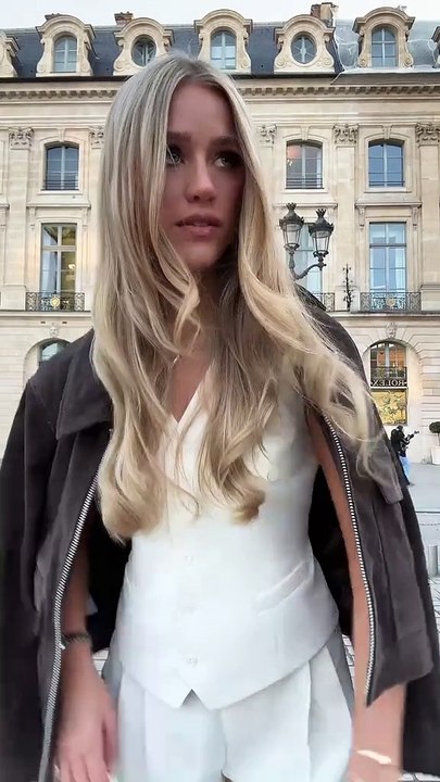 Desiré Inglander My favorite sound again at Paris FW - video Dailymotion