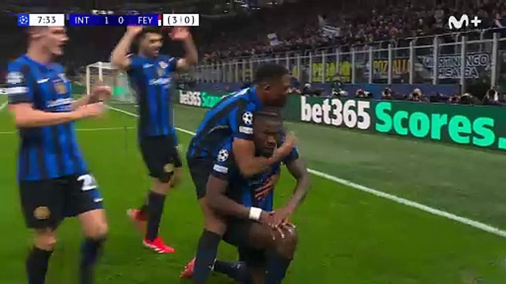 Feyenoord 1-0 Milan: resumen y goles | Champions League (1/16) - MarcaTV Feyenoord 1-0 Milan: resumen y goles | Champions League (1/16) - MarcaTV