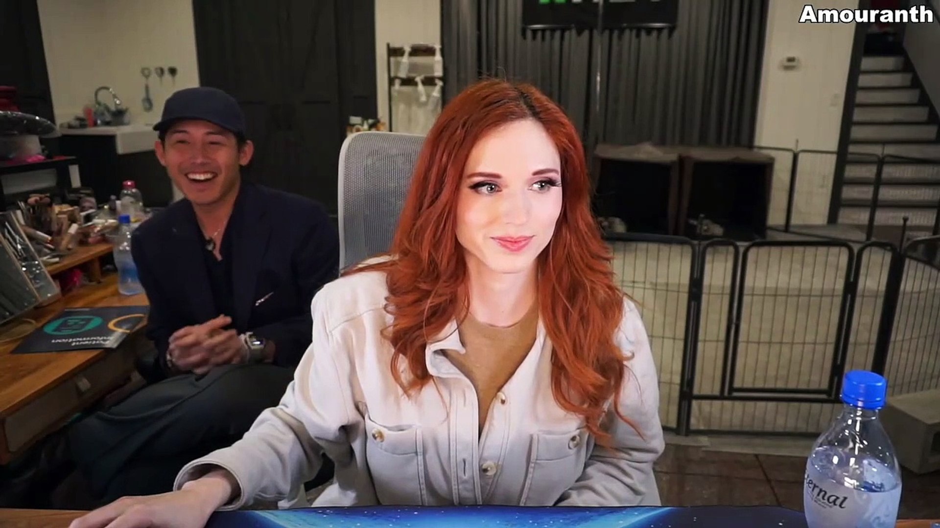 Amouranth presenta a su marido en directo y explican cómo evitaron el atraco - MarcaTV