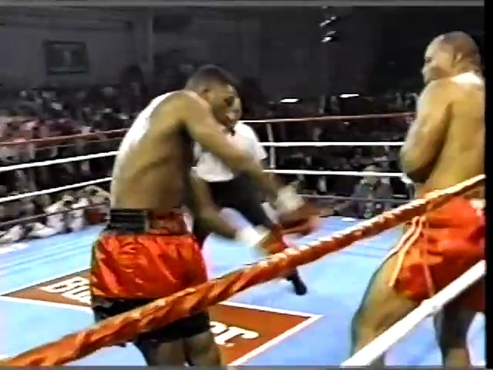 Lennox Lewis vs Levi BIllups + Larry Holmes interview - HBO 2-1-92 ...