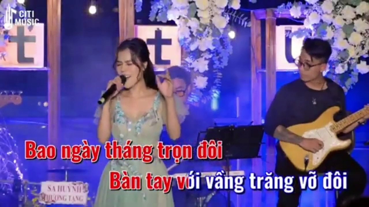 Tay trái chỉ trăng Remix - Thúy Loan cover - Vidéo Dailymotion