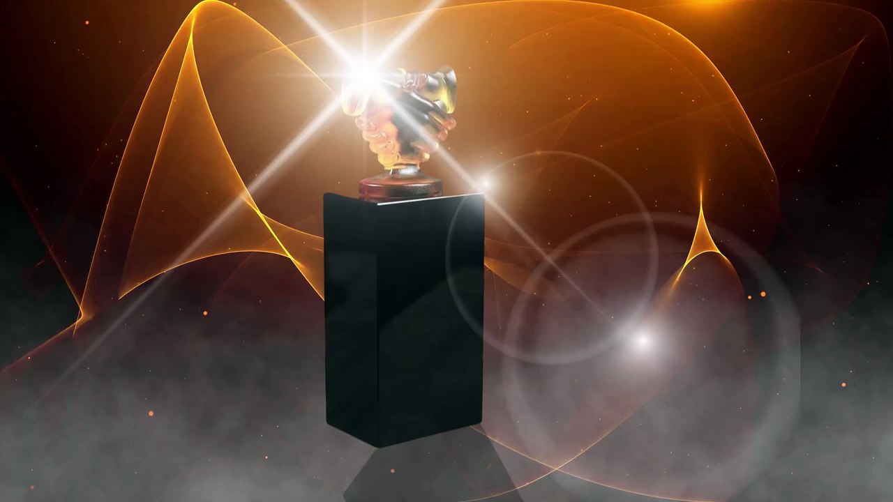 Handshake liu li Crystal Trophies at Trophy-World Malaysia | Custom ...