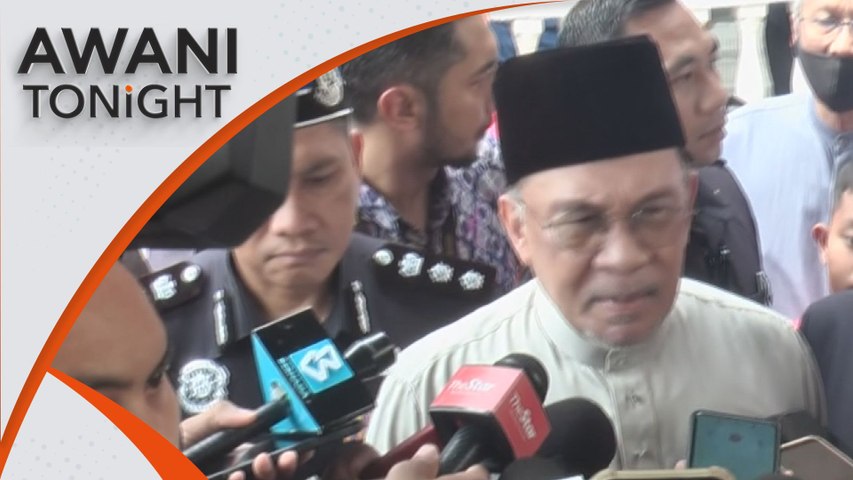 AWANI Tonight: PM backs wearing of national flag on uniforms | Astro Awani