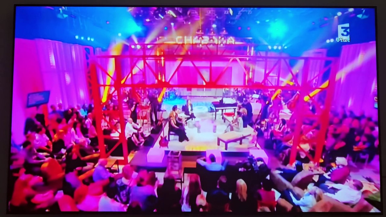 TINA ARENA - Un femme avec toi (Live) (French TV Chabada's Words Of Wisdom Special 2011) - video ...