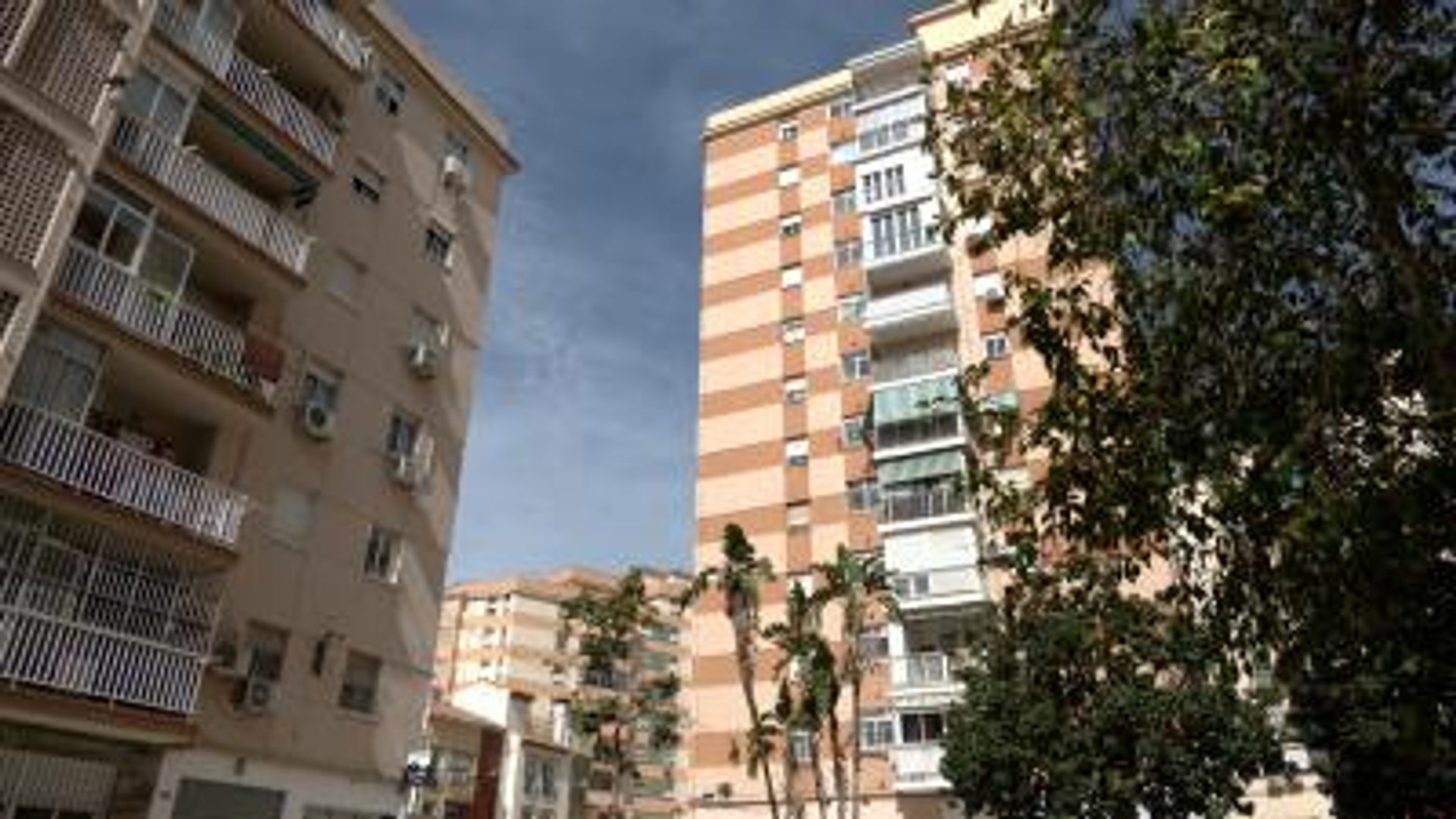 Muere Una Pareja Tras Caer De Un Edificio En Málaga Marcatv 5239