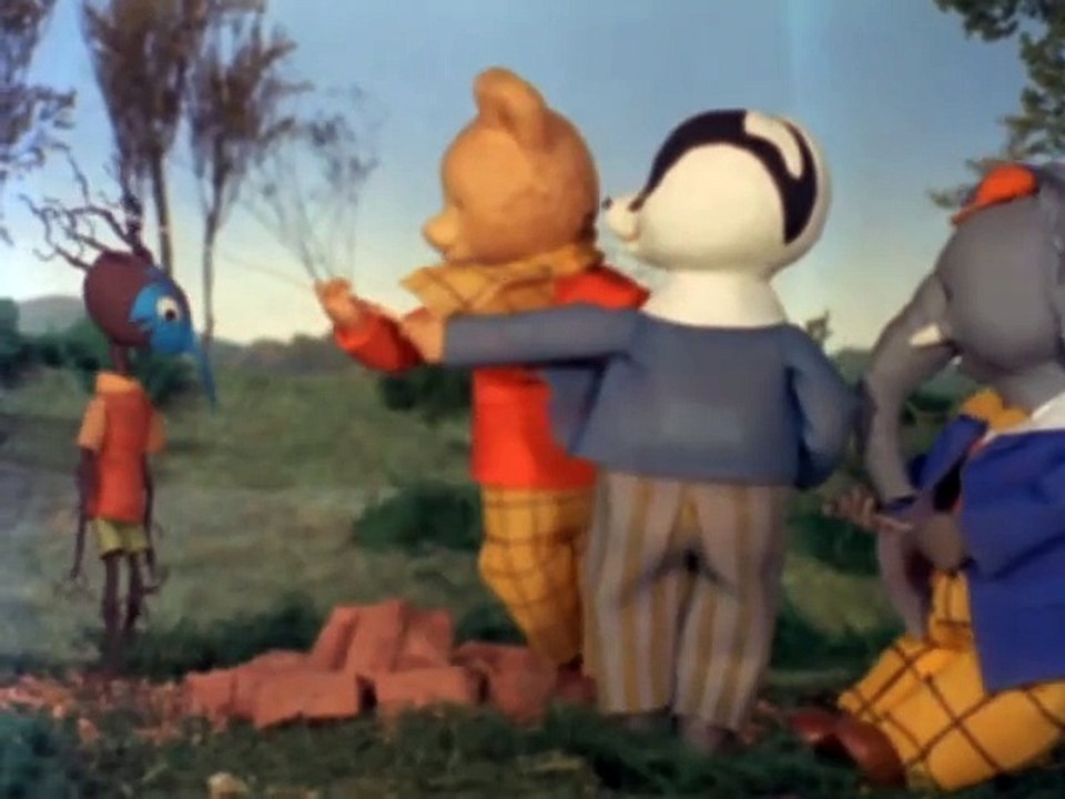 The Adventures of Rupert Bear (1970) S03E10 - Rupert, Raggety and the ...