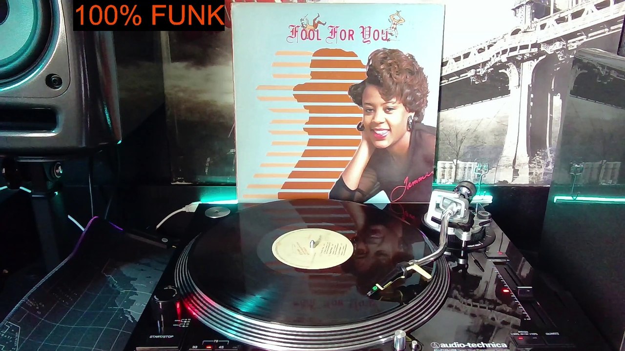 TAMMI HOLT - the nestea plunge (1988) - Vidéo Dailymotion