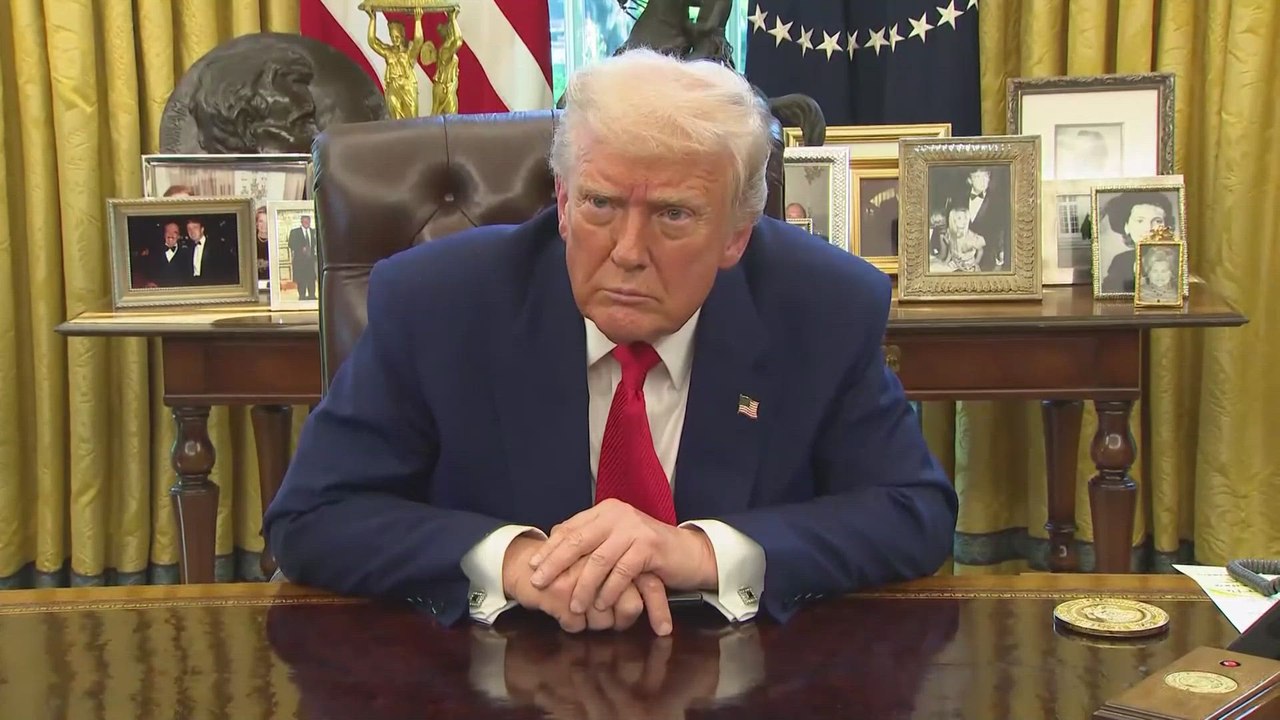 Trump Fumes with Visible Anger and Frustration After Final Question in ...