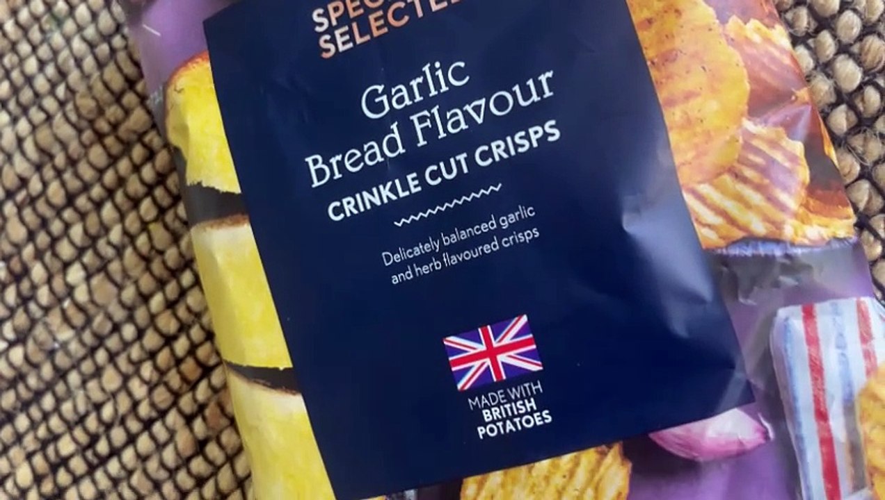 I finally got my hands on Aldi's garlic bread crisps - video Dailymotion