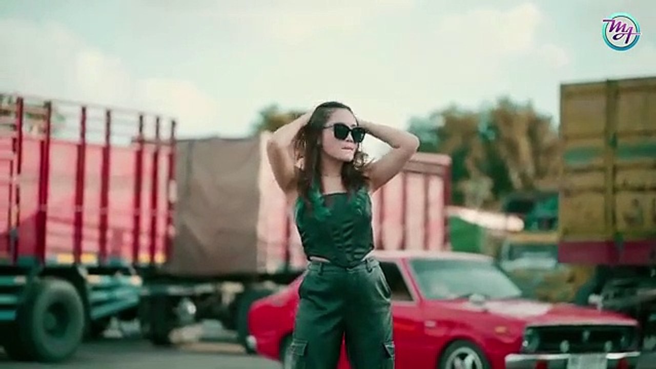 bawa aku lari mala agatha - video Dailymotion