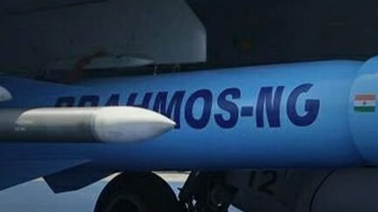 Rafale Jets में लगेगी BrahMos-NG मिसाइल - video Dailymotion