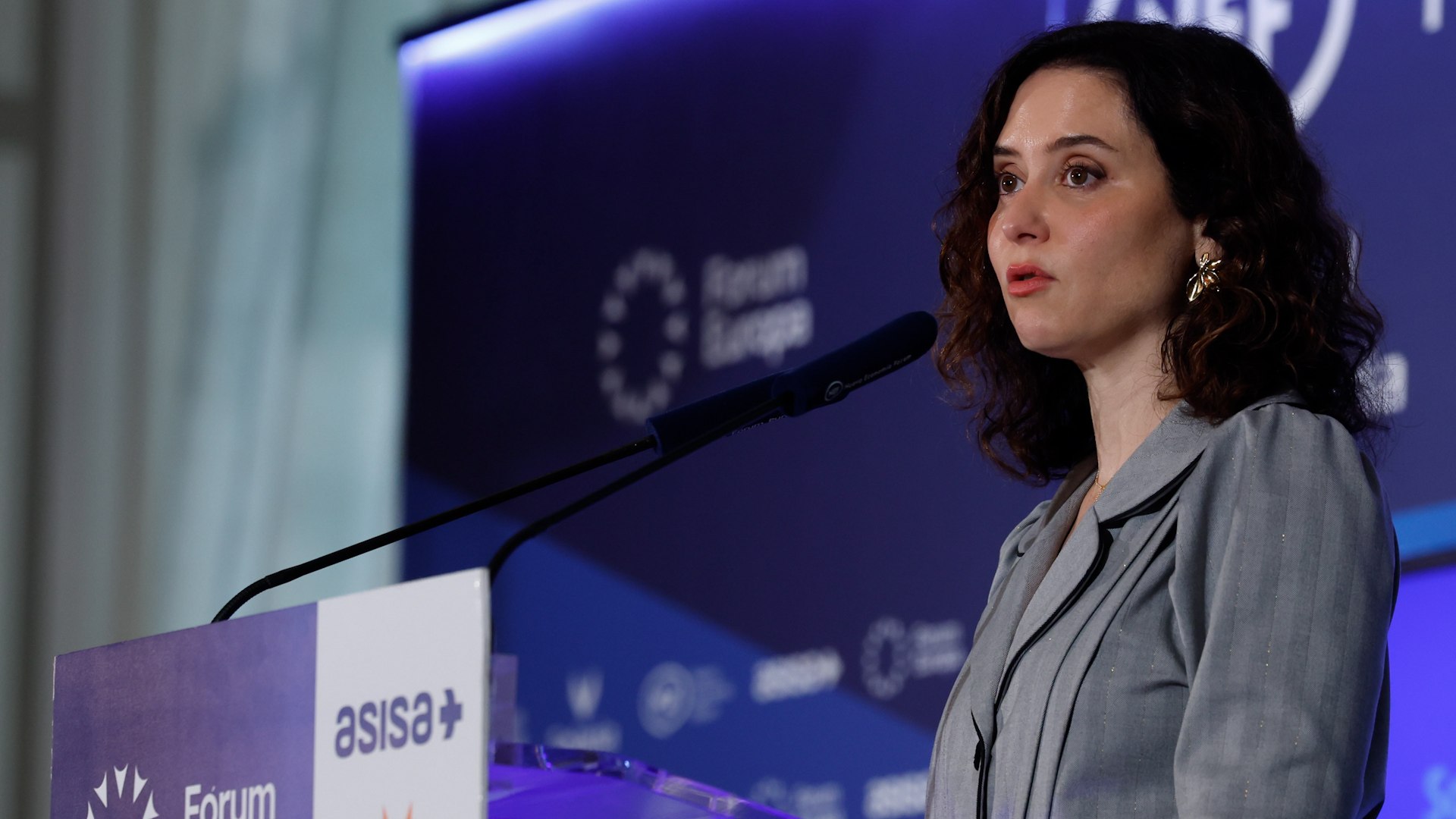 Ayuso: "El bochornoso apagón y el desastre ferroviario son dos símbolos ...