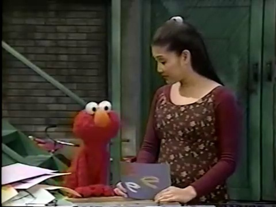 Sesame Street - Elmo and the Letter E - video Dailymotion