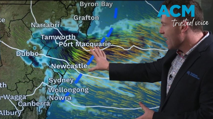 Severe weather warnings and flash flooding hits parts of northern NSW ...