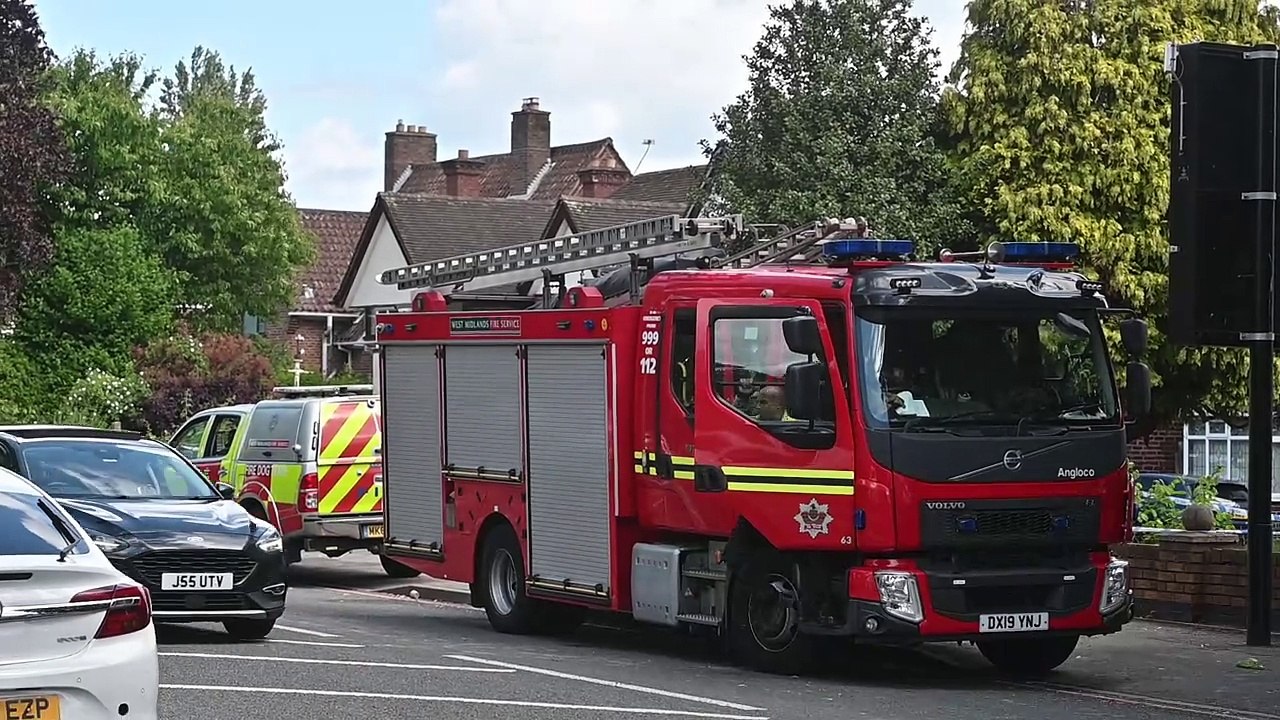Devastating House fire in Walsall. - video Dailymotion