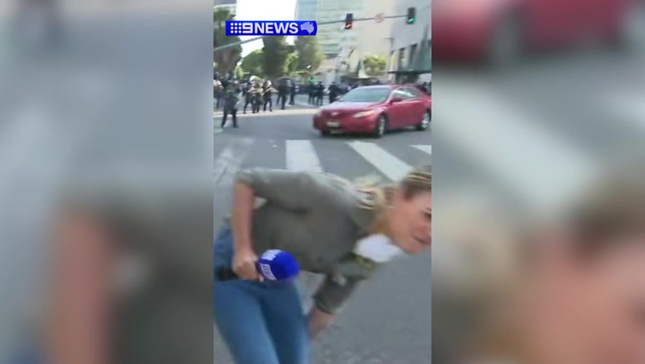 Australian reporter shot with rubber bullet while covering anti-Ice ...