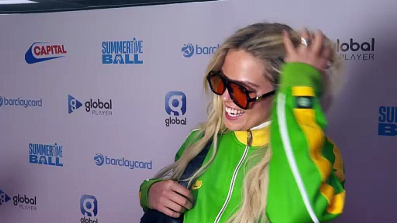 CAPITAL SUMMERTIME BALL: Is Reneé Rapp A Celtic FC Fan?! - video ...
