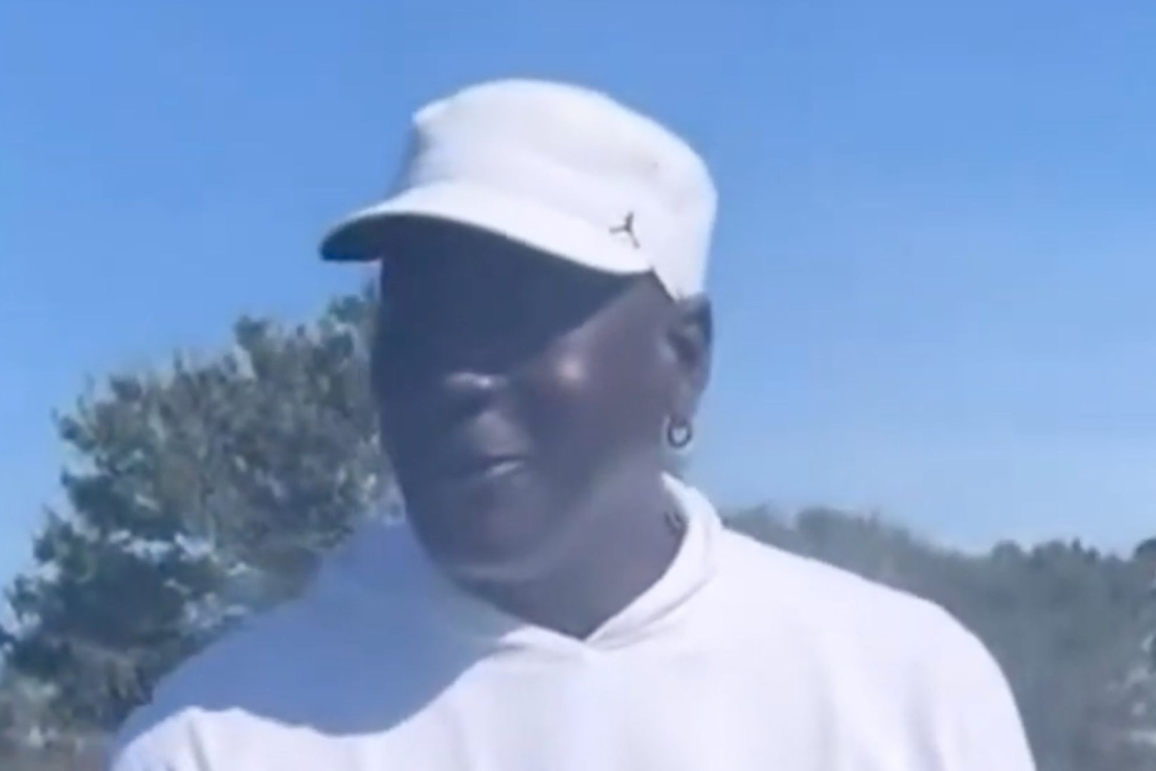 Michael Jordan couldn?t resist teasing NFL legend after surprising golf ...
