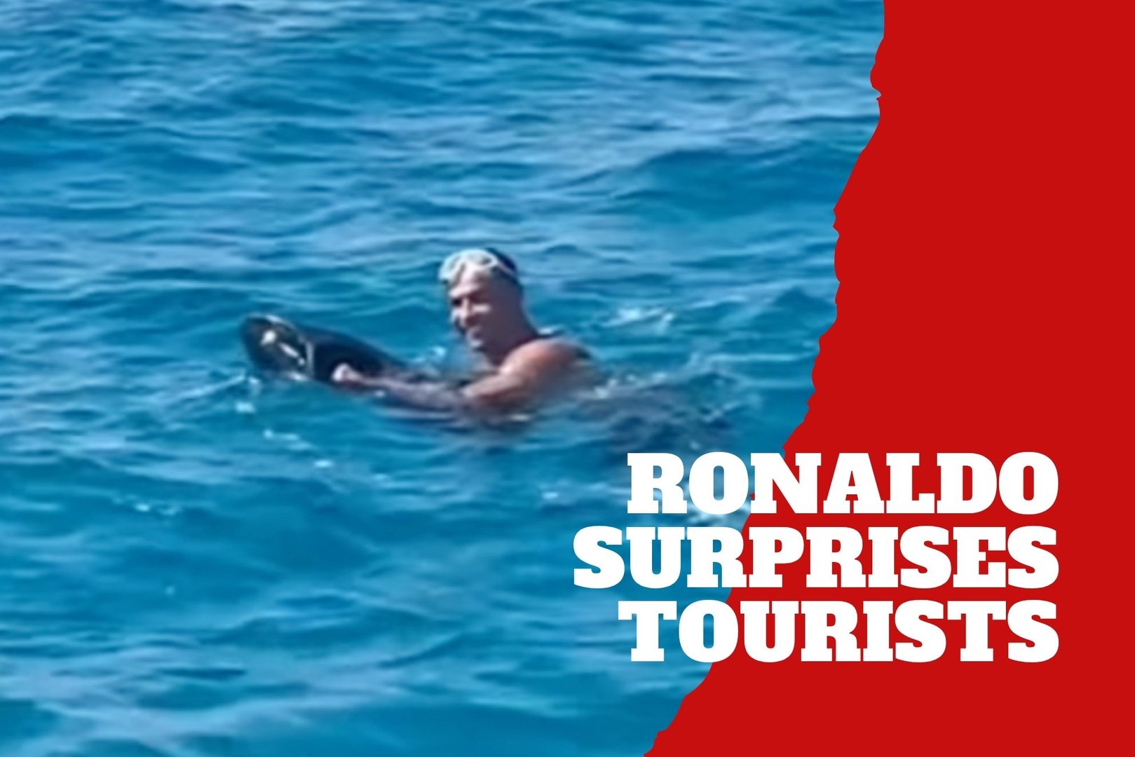 Ronaldo stuns tourists swimming with son at sea - MARCA TV English