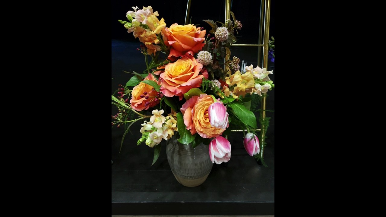 Flowers and Cards for Arianna - video Dailymotion