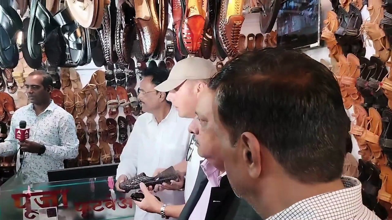 Prada Kolhapuri sandals row: Brand team visits Kolhapur - video Dailymotion
