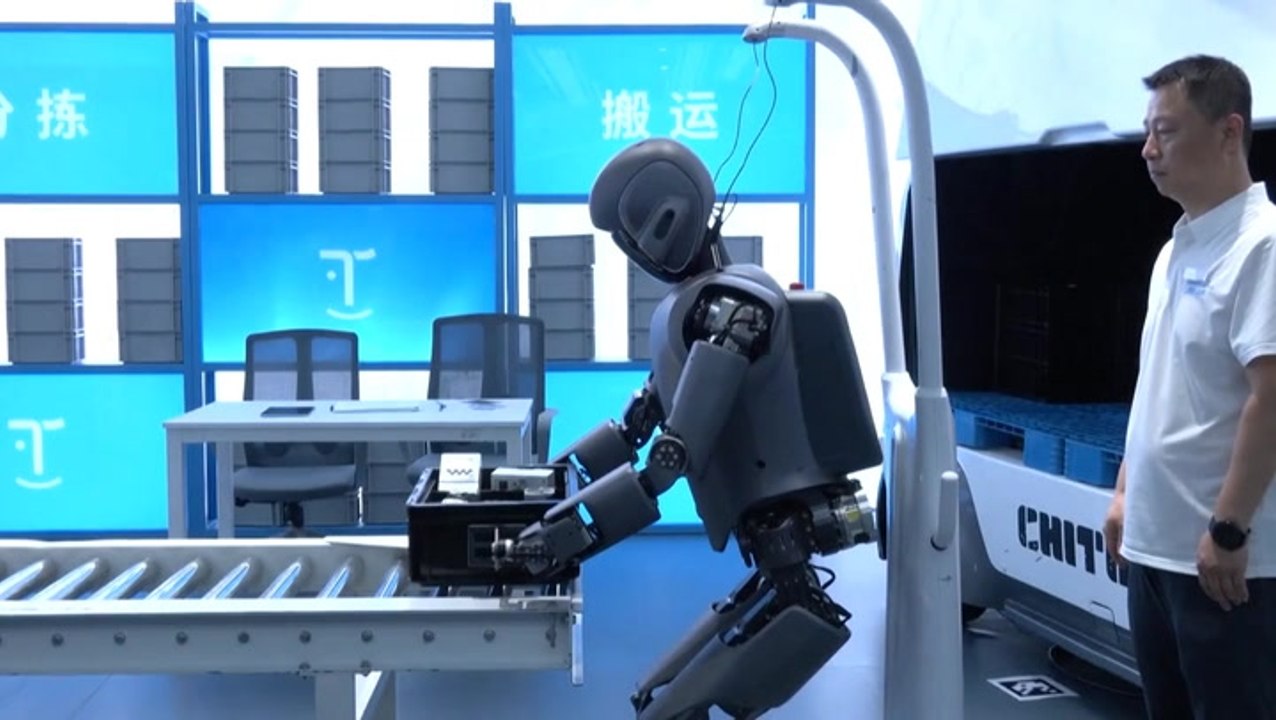 Robot dealership opens in China selling over 40 different brands of ...