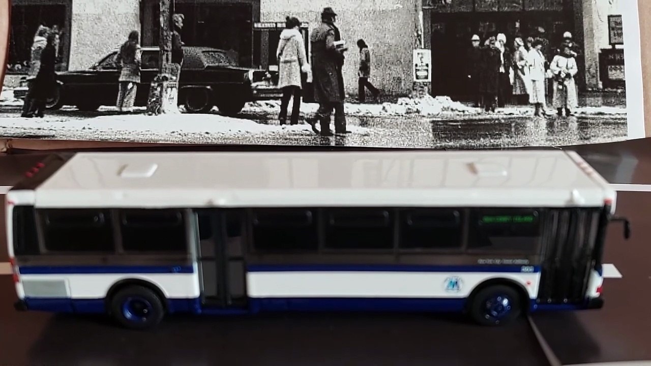 Iconic Replicas Grumman 870 New York City Transit Authority - video ...