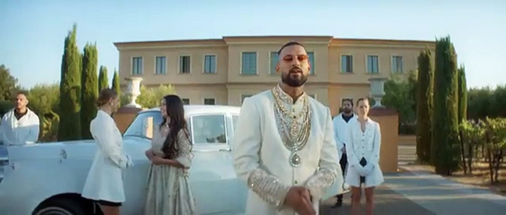 First_Love__Official_Music_Video__Garry_Sandhu_Ft_Manpreet_Toor ...