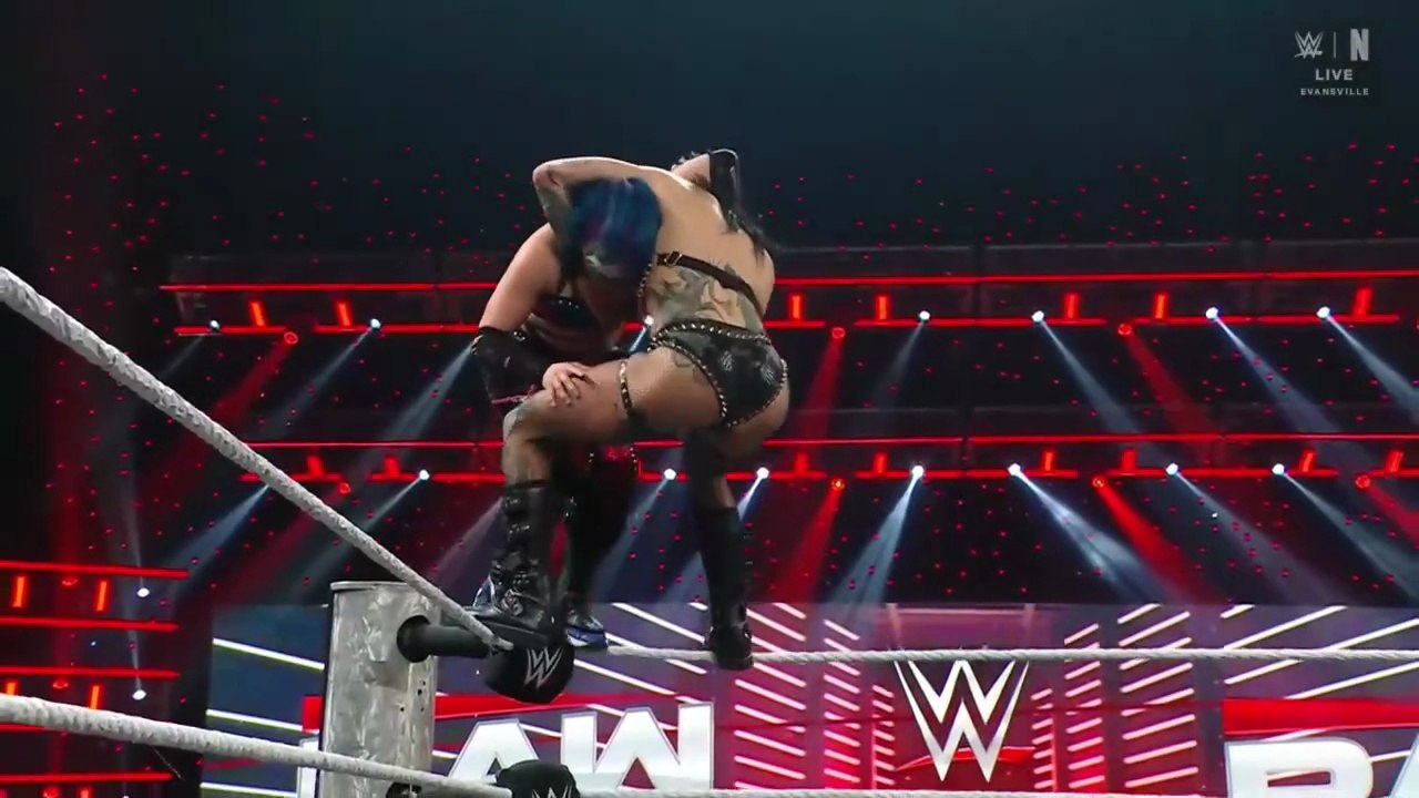 Rhea Ripley vs. Asuka (w/ Kairi Sane) | The Kabuki Warriors attack Rhea ...