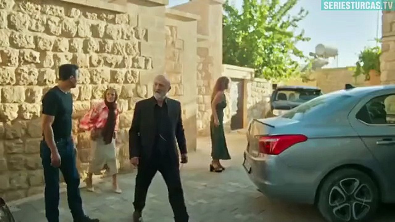 Uzak Sehir Capítulo 30 (en Español) - video Dailymotion