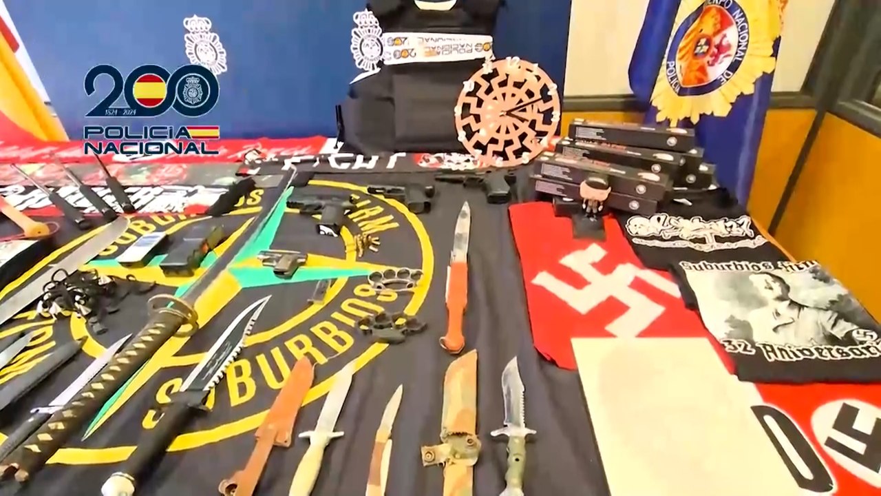 El arsenal incautado al Ratilla y a su grupo supremacista Suburbios ...
