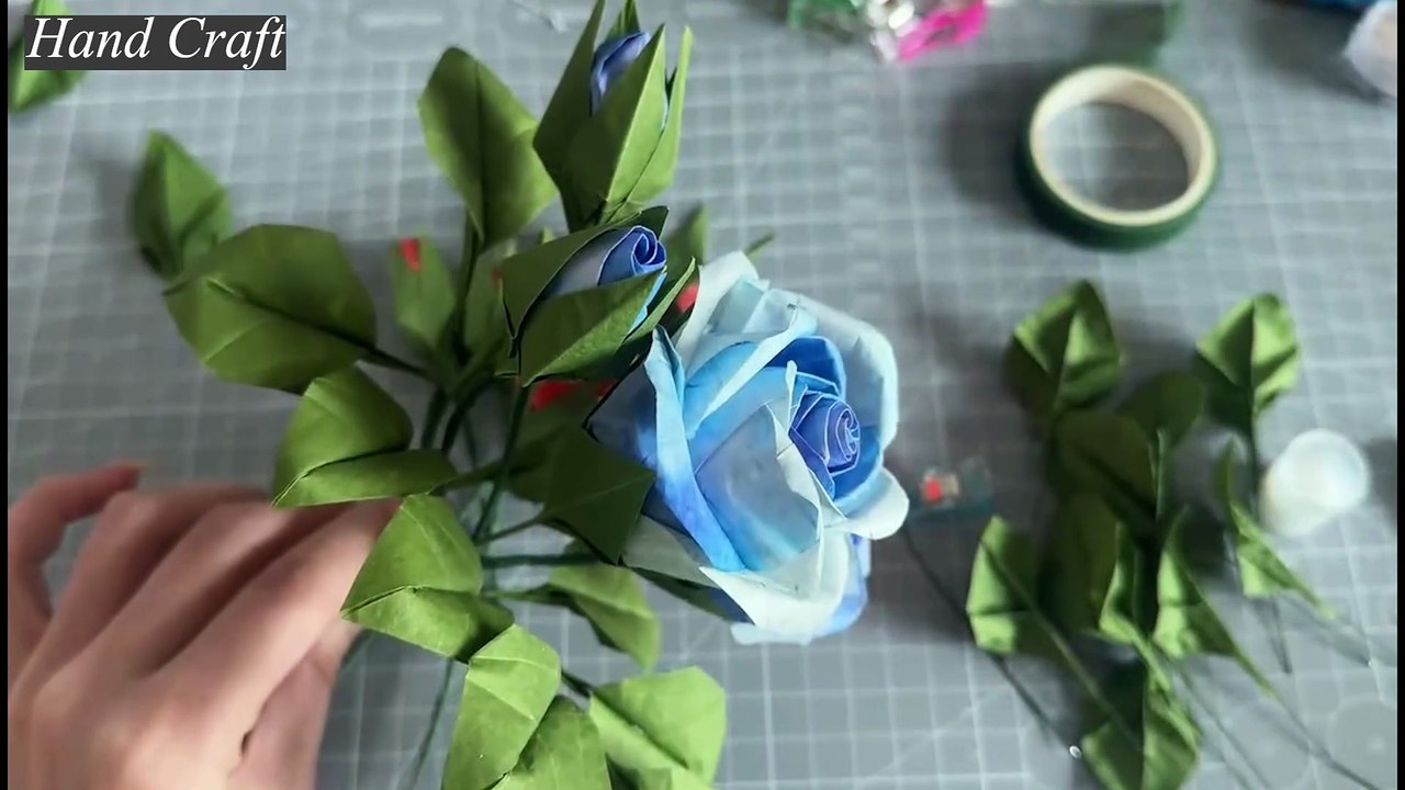 Assemble a Show-Stopping Origami Jasmine Stem 🌸 | Wire, Tape & Leaf ...